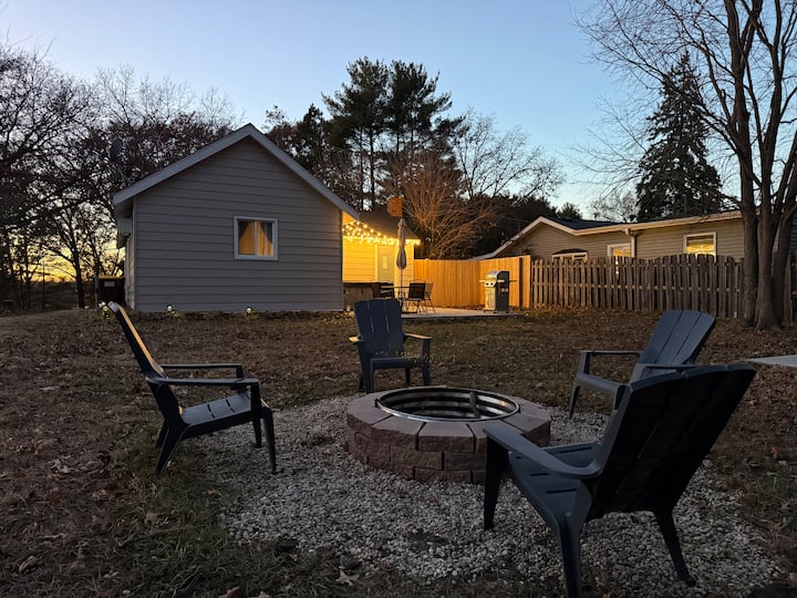 Cozy Corner House By The Park With Hot Tub - Lowden State Park, Oregon