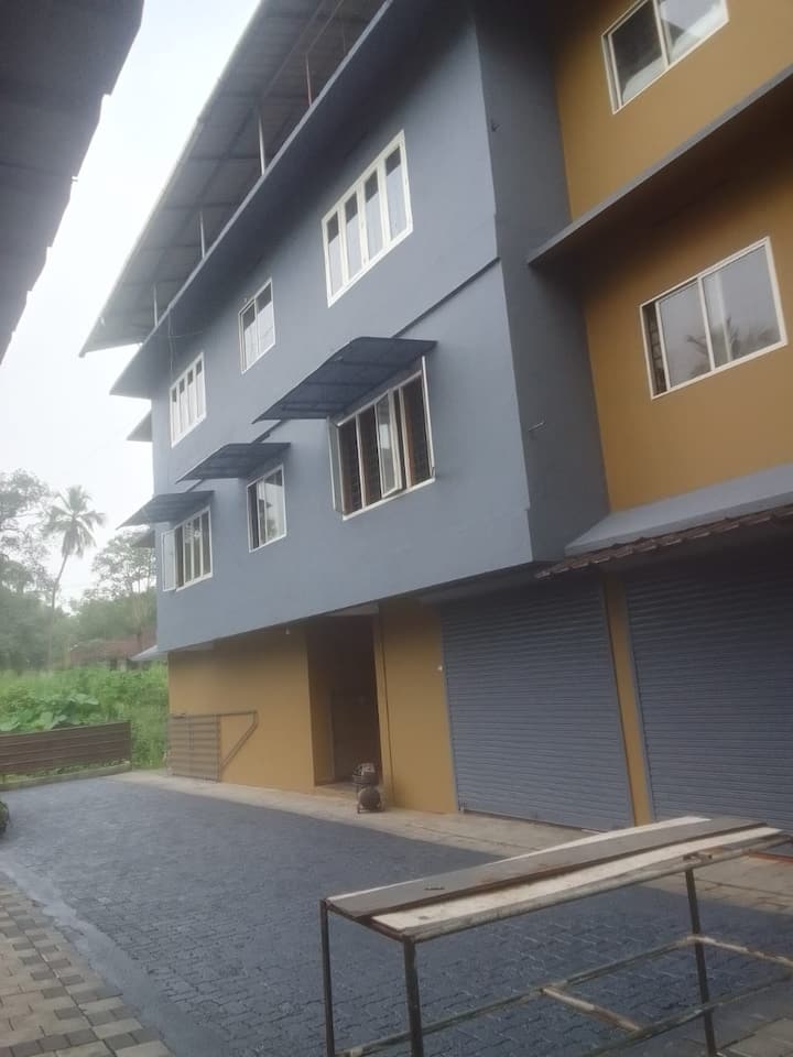 Apartment In Second Floor At Heart Of Town - Thodupuzha