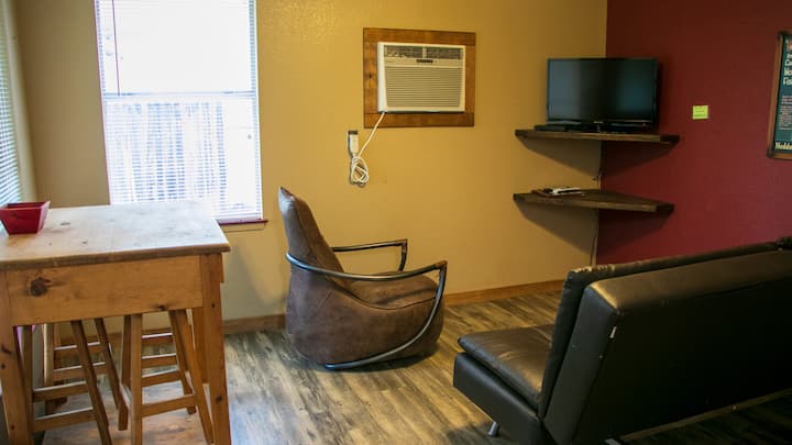 Cabin 3 - Leakey, TX