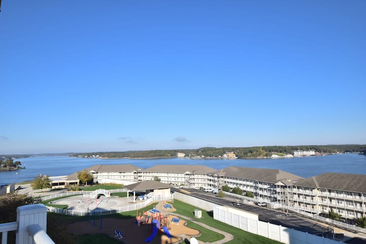 Wow Views! Compass Pt 3br• Walk-in Pool• Boat Slip - Osage Beach, MO