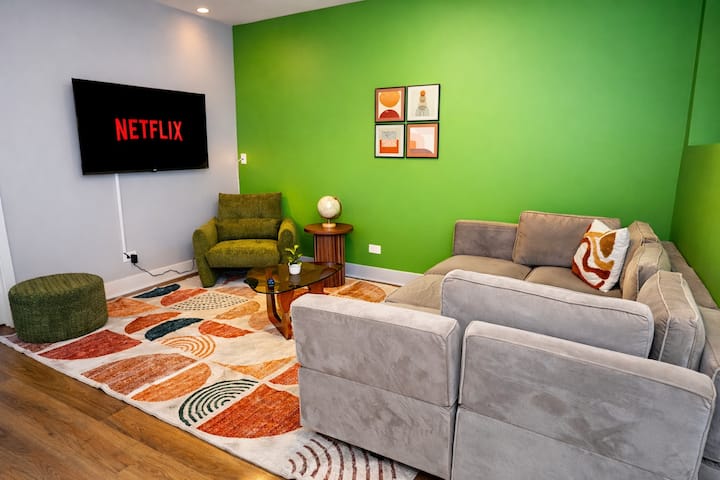 Cozy 3br Chicago Garden Apt Near Loyola & Downtown - Evanston, IL