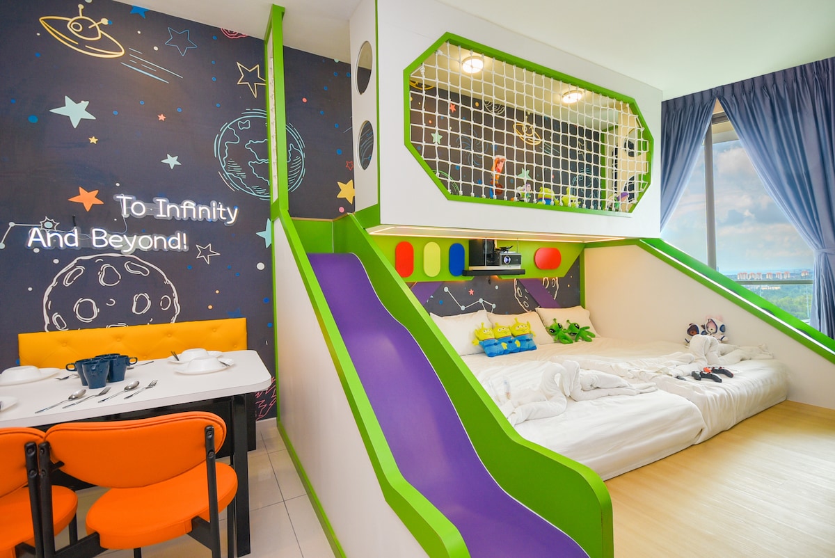 Buzz Lightyear & Woody Slide Playhouse @ Medini - Airbnb