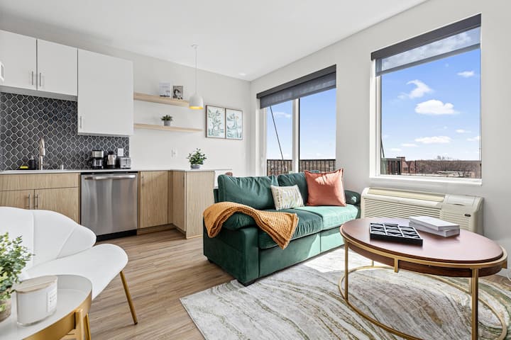Walkable 1br | Uptown | Gym - Minneapolis