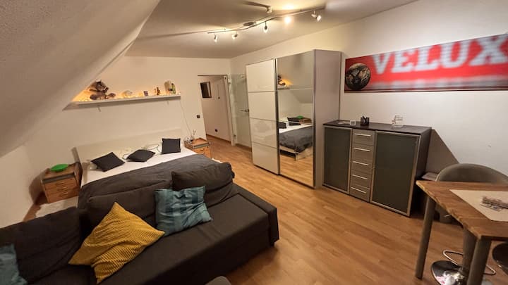 Gemütliches Dachstudio In Ruhiger Lage. - Leverkusen