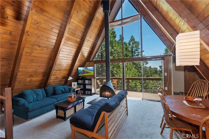 Mid-century 1960s A-frame Cabin W/ Mountain Views - Running Springs, CA