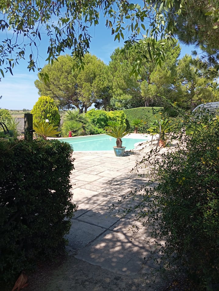 Ancienne Bâtisse Familiale Au Milieu Des Vignes - Sète
