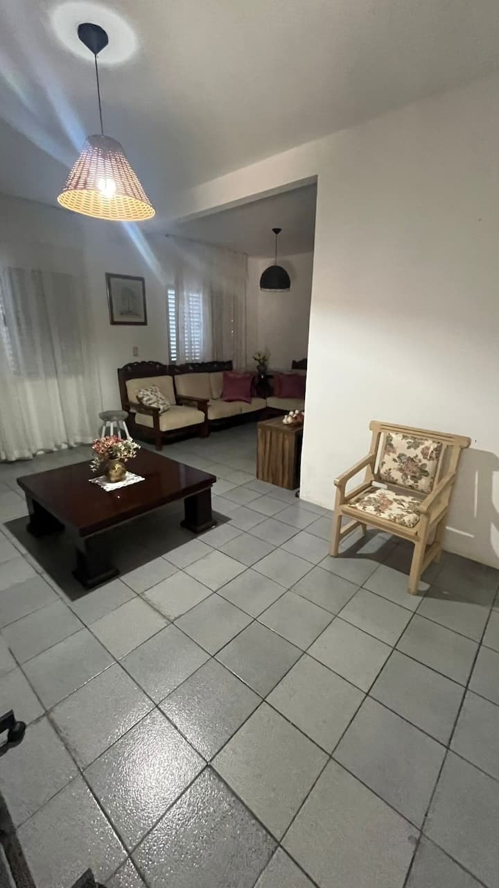 Linda Casa Divisa Porto Belo E Meia Praia - Porto Belo