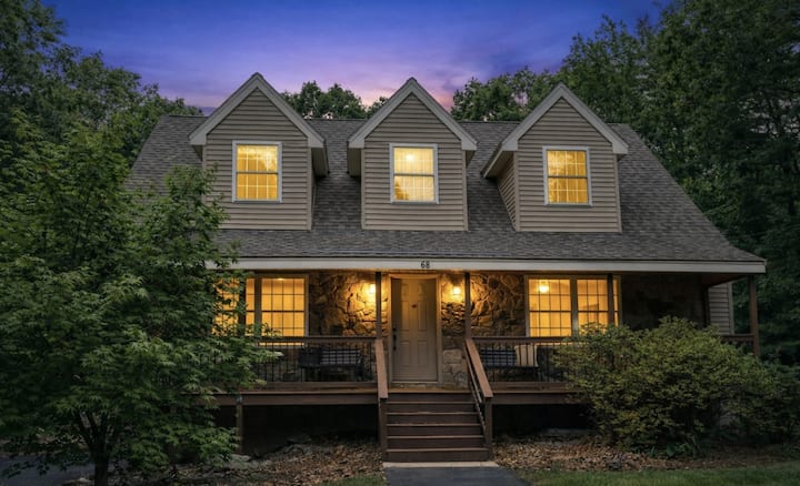 Winnipesaukee Retreat |Hot Tub + Beach |Suissevale - Moultonborough, NH