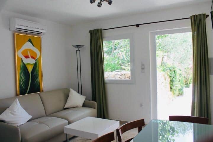Villa Vista - Backyard Apartment - Tisno
