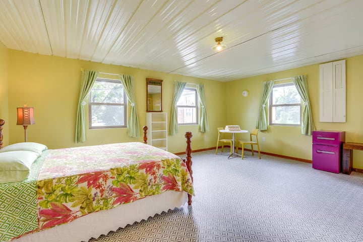 Fonzi Flat - KFC Yum! Center