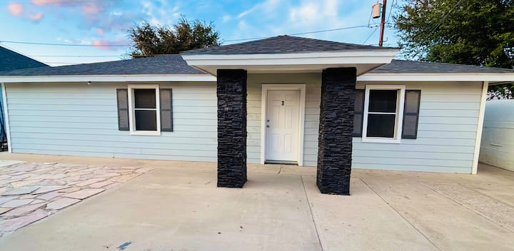 Modern & Spacious Home - 로마