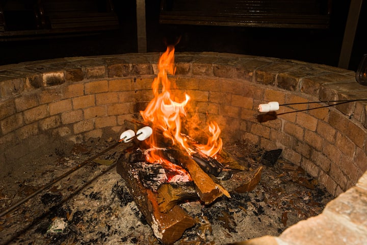 Cabin 16 - Leakey, TX