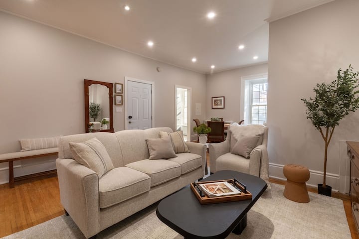 The Loft @ 162 Queen - Saint Marys