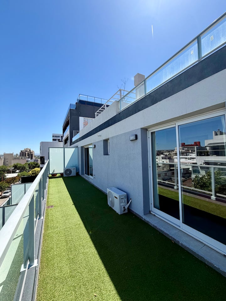 Depto. De "Primera Calidad" Balcón, Pile, Coch - Villa Carlos Paz