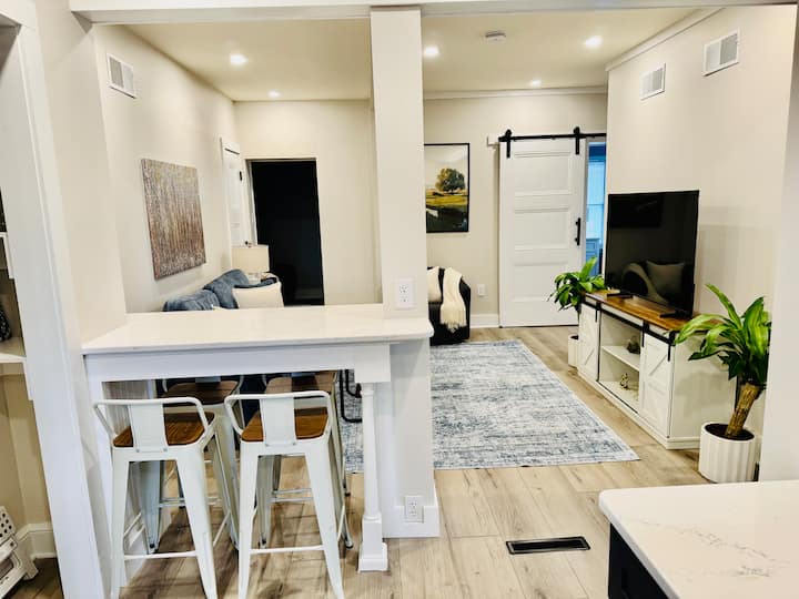 Chocolate Avenue Charmer - Hershey, PA