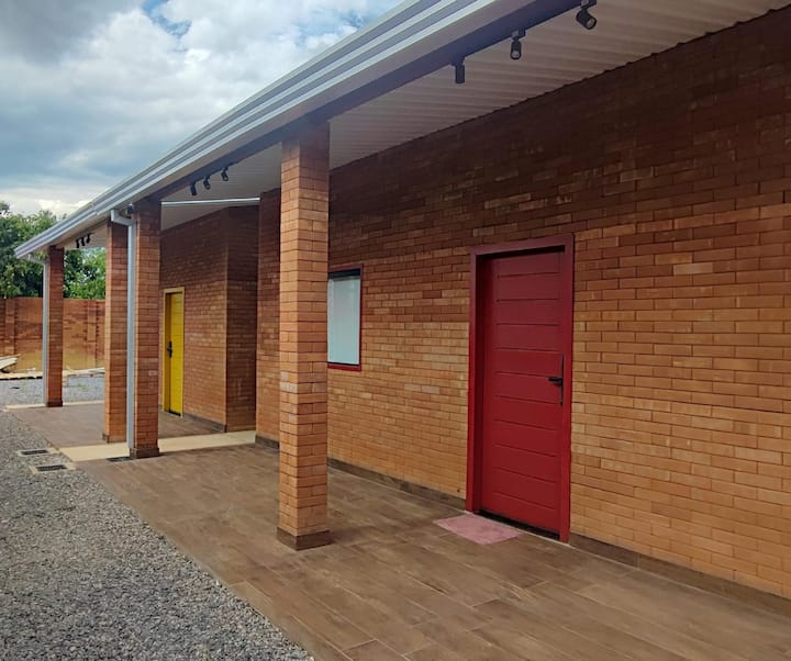 Casa Nova Em Bonito - Flat Amarelo - Bonito