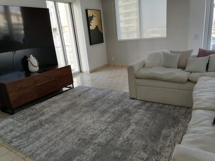 Exclusico Departamento En Puerto Cancun - Isla Mujeres