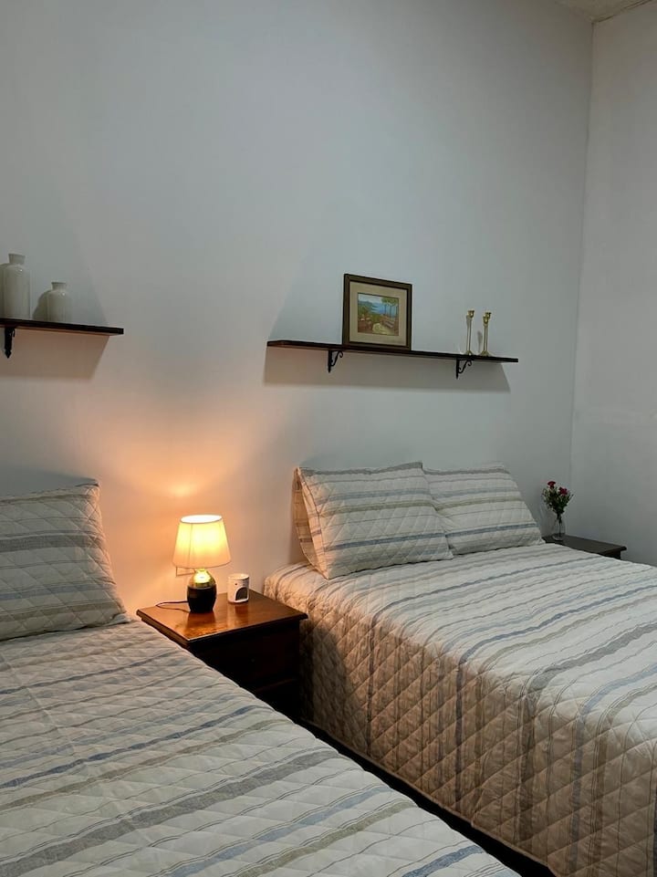 Esquina Colonial Santa Ana - A - Santa Ana