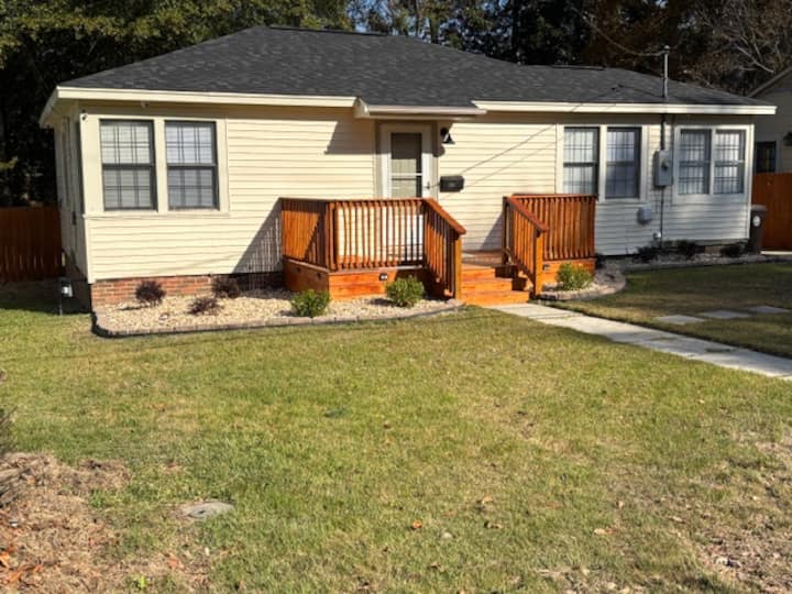 Close-to-everything Midtown Cottage - Hattiesburg, MS