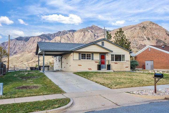 East Bench, Comfortable, Spectacular Views! - Ogden, UT