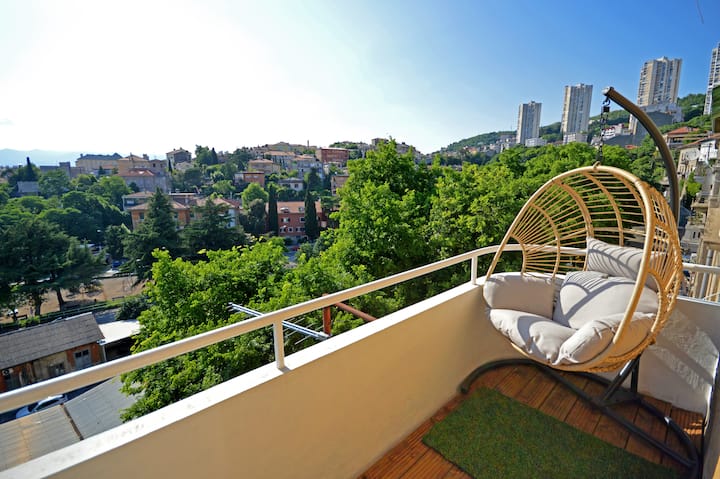 Balcony 4 Bedroom Apartment Rijeka By Book-rijeka - Rijeka