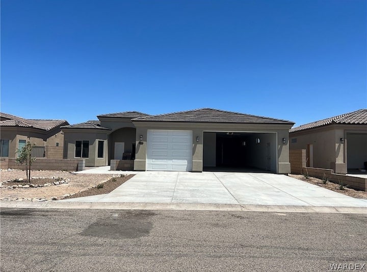 Cozy 3 Bedroom Home With Large Garage, Near River! - Spirit Mountain Casino, Mohave Valley