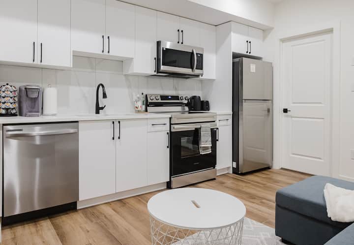 1.	Runway Retreat: 2bed 1 Bath Basement Suite - Leduc