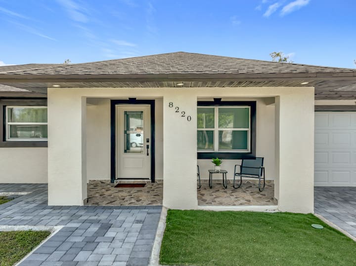 Your Home Away From Home - Winter Park, FL