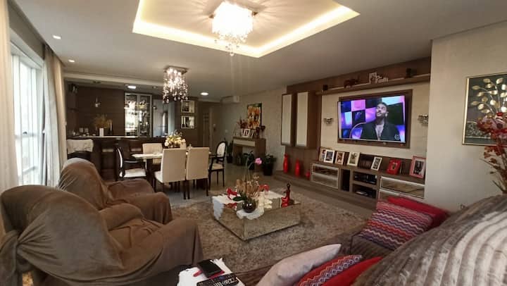 2 Dormitórios, 2 Suítes, Lavabo, Mobiliado, 2 Boxs - Capão da Canoa