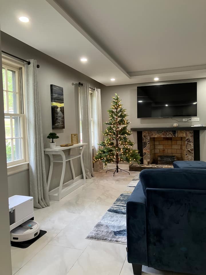 Urban Abode. Dt In 15 Mins! Pet Friendly, King Bed - Raleigh, NC
