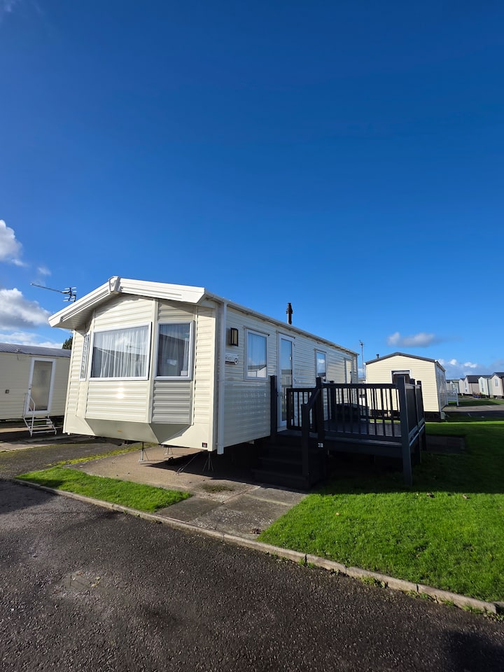 3 Bedroomed Holiday Home, Sunvally Caravan Park - Rhyl