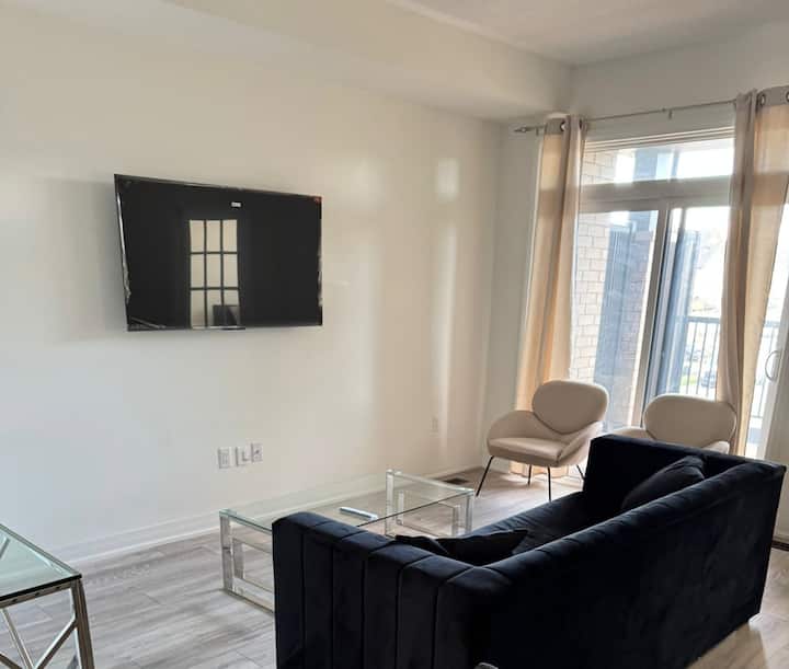 1 Bright & Spacious 4br Retreat Close To Airport - Brampton