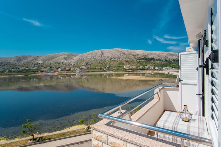 Apartment Lazic With Balcony By Pag Tours - Pag