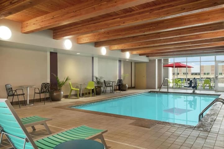 Peaceful Stay W/ Kitchen Space Close To Attraction - Maple Grove, MN