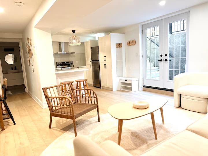 Bright Modern Escape 5-min Walk To Beach & Trails - Barrie