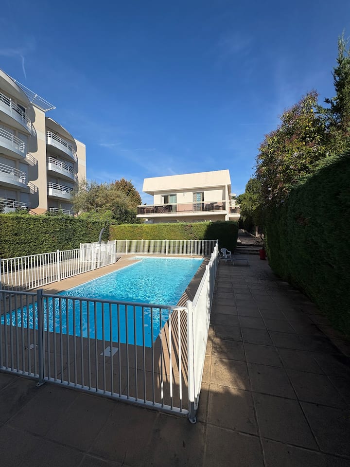 Studio - 200m Plage, Piscine Et Parking Privé - Cagnes-sur-Mer