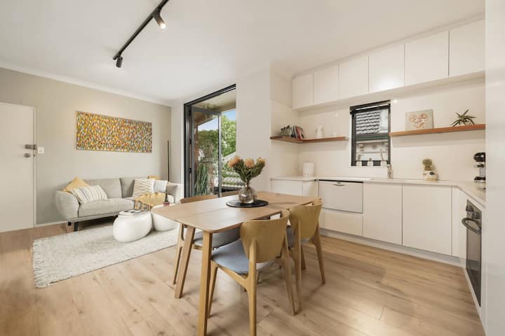 Green Haven • Quiet Street • Stylish & Central - Burwood