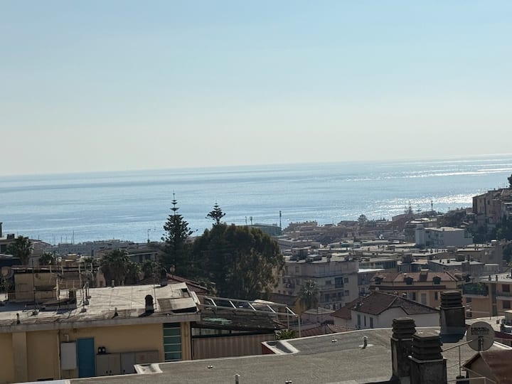 Dolce Vita Authentique
Et Panorama Mer Unique - Sanremo