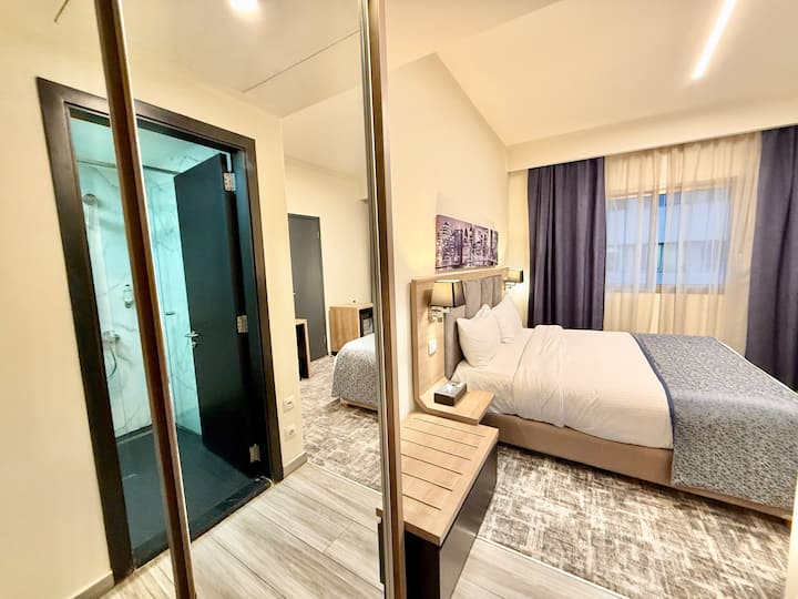 Hotel Room In The Heart Of Ashrafieh - Leo - Beirut