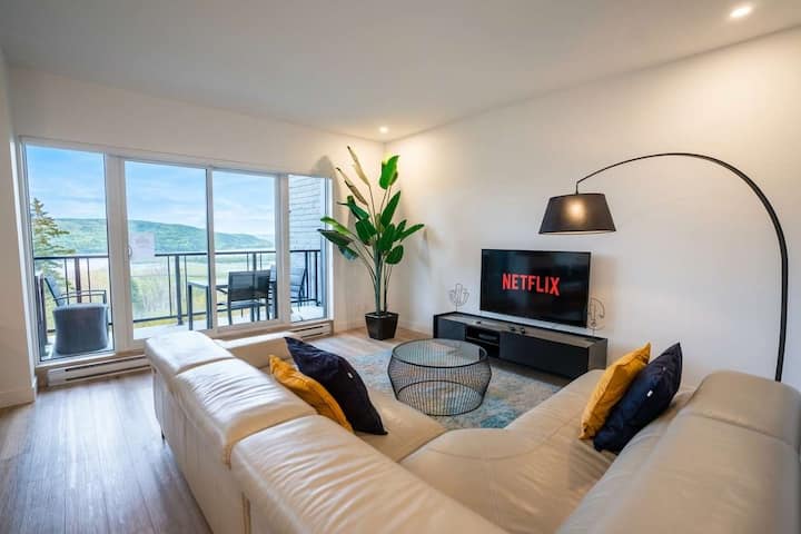 205 - Suite Moderne | Piscine Et Vue Sur Le Fleuve - Baie-Saint-Paul, QC