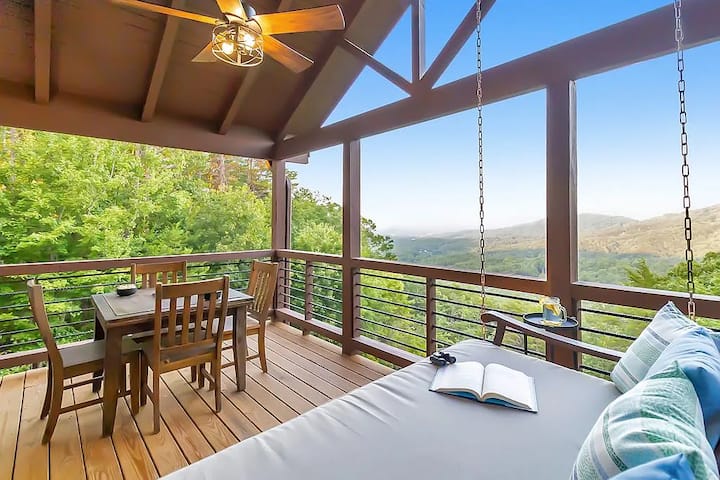 Dog-friendly Retreat With Outdoor Sauna & Hot Tub - Blue Ridge, GA