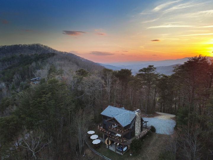 Dog-friendly Retreat With Outdoor Sauna & Hot Tub - Blue Ridge, GA