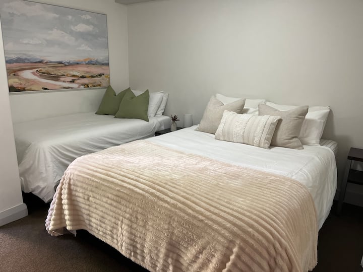Queenstown Apartment - 2 Min Walk To Town Centre! - Queenstown