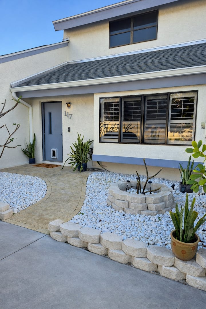 Riverside Getaway - Cape Canaveral, FL