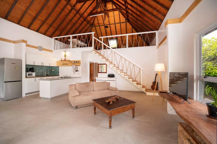 Fare Ra'inearii - Plage Intimiste à Proximité - French Polynesia