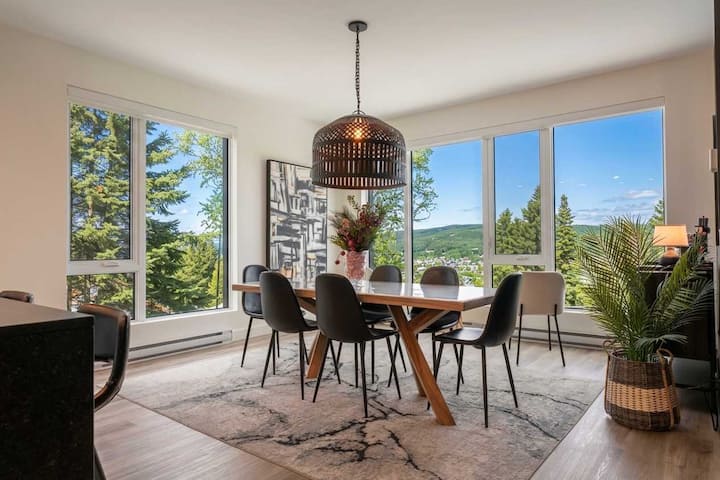 211 | Condo Lumineux | Piscine & Atmosphère Cozy - Baie-Saint-Paul
