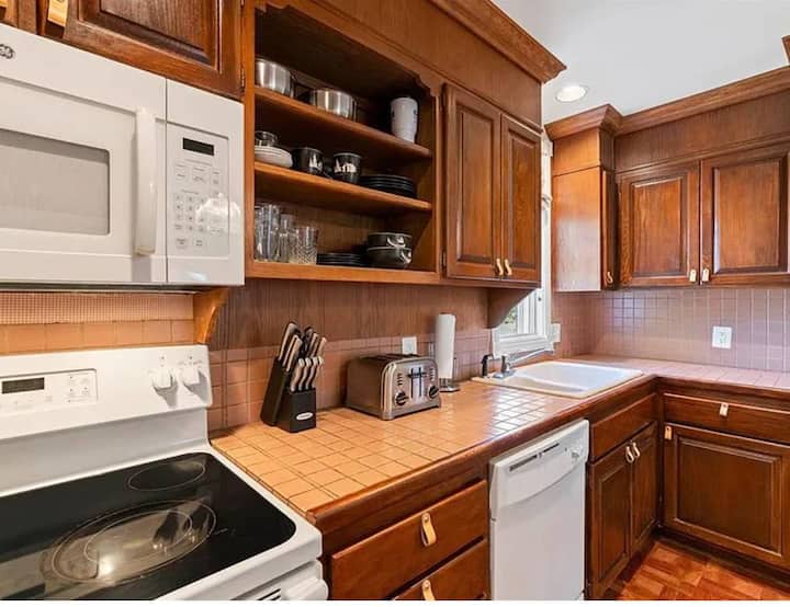 Cute Studio Apt Available Dec 7 -Jan 10 (Durango) - Durango, CO