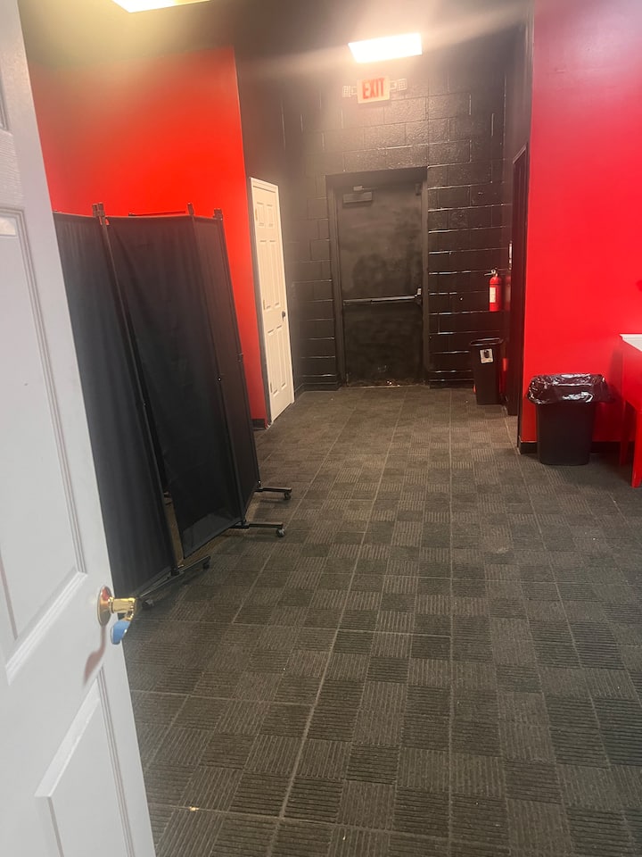 What Happens Here Stays Here! - Pontiac, MI