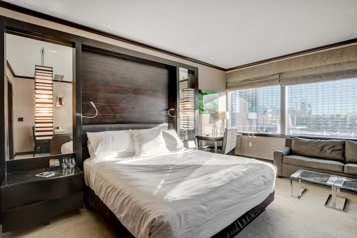 Vdara Hotel Suite, Best Las Vegas Strip Location - Las Vegas, NV