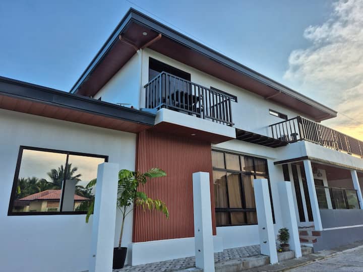 The White House: Those Who Want A Touch Of Class - Digos